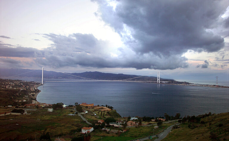 STRETTO DI MESSINA: WIDENING OF THE STRAIT IS A WELL KNOWN PHENOMENON ...